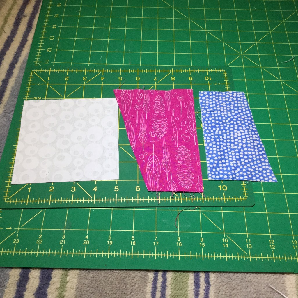 Square scrappy block – Tutorial | The Lilac Cat
